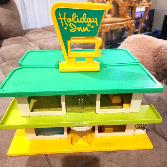 Playskool | Toys | Vintage 97s Holiday Inn Playskool Familiar Places ...